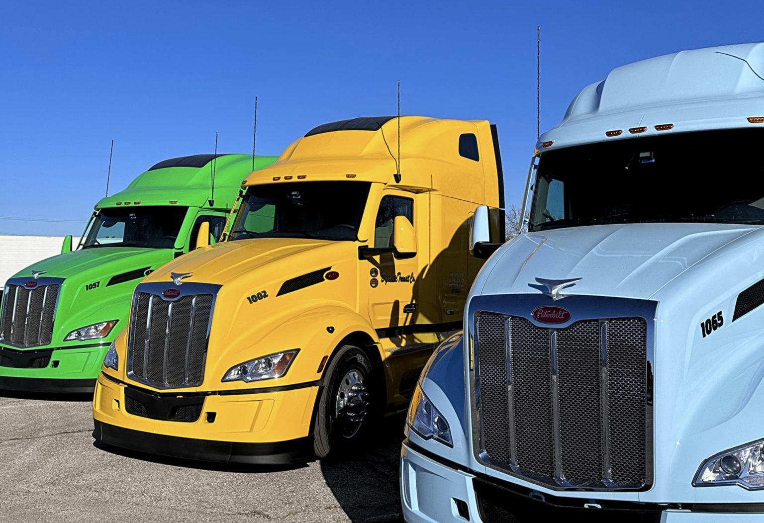 Dynamic Transit Fleet Expansion: 100 New Peterbilt 579 Trucks Added